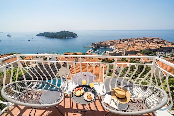 Apartment Raguseo With 3 Balconies & Sea View - Dubrovnik