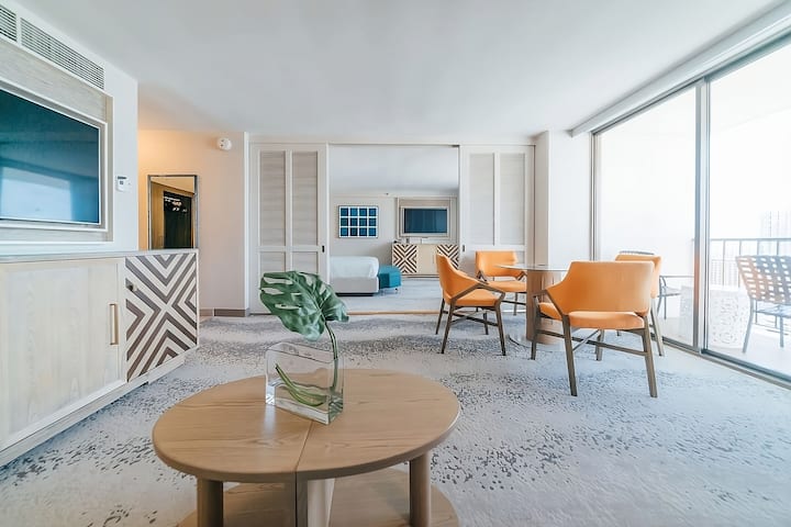 Rare Find! 3 Amazing Units, Pool, Pets Allowed - Honolulu, HI