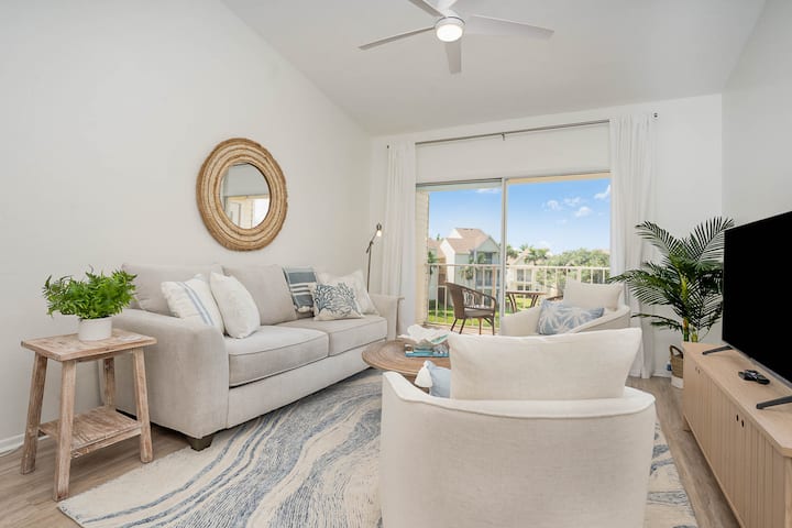 Luxury Beachside Condo · Half Mile From Beach - Melbourne Beach