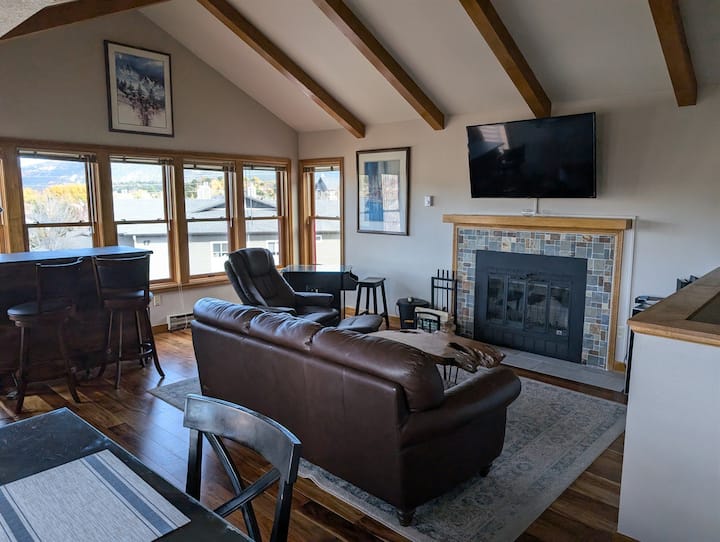 Spacious In-town Condo | Pool | Hot Tub - Durango, CO