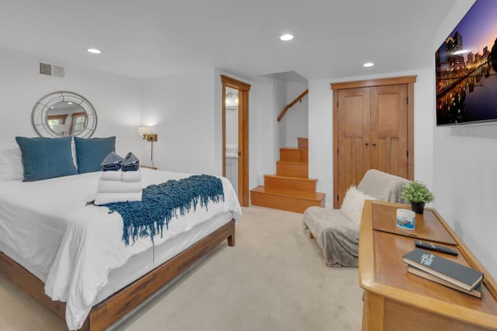 Canyonview Studio Suite - Hot Tub, Ev Charger - San Diego, CA