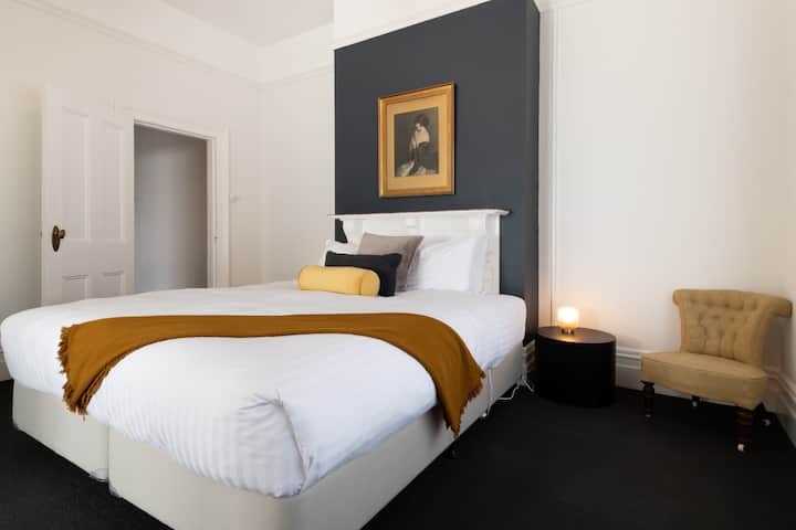 Everything You Need On Elphin: Parking & Wi-fi - Launceston