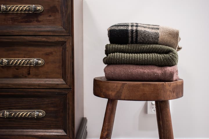 Walton House - Room 2 - Hill View Suite - Huonville