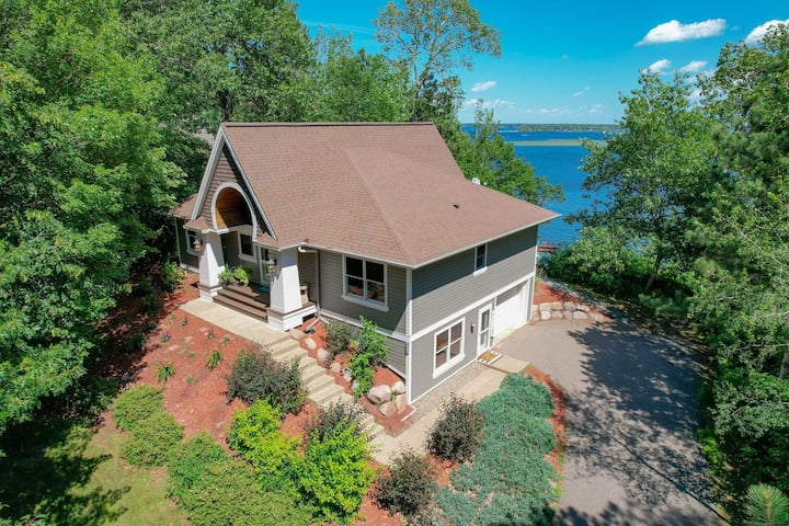Luxury Lakefront Retreat, Hot Tub, Game Room, View - Minnesota
