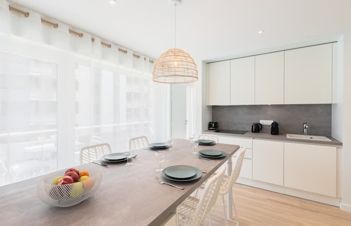 Bora Bora Parking Gratuit - Annecy