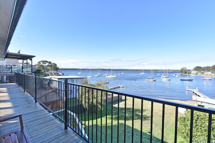 Sunshine Shores - Newcastle