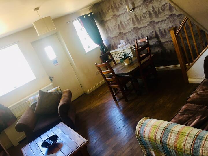 Family Ensuite At The Mansion House Hotel - Spalding, UK