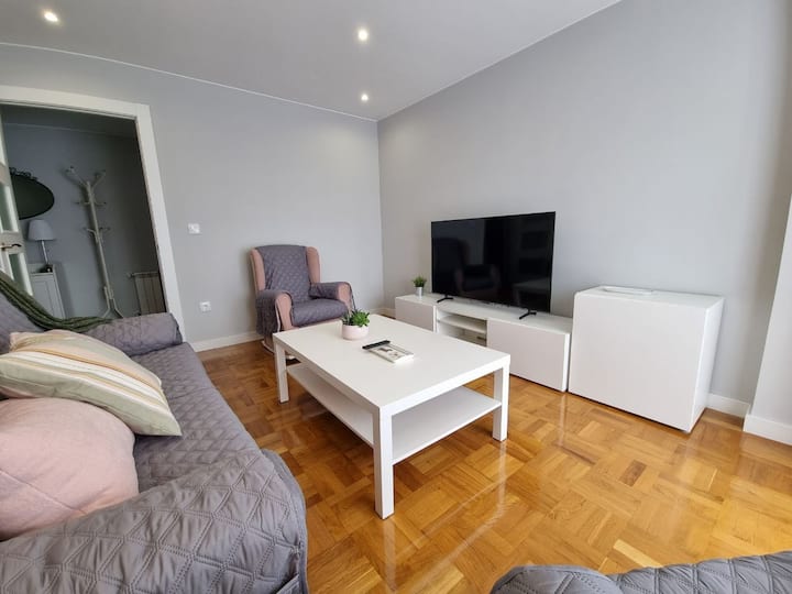 153a -3 Dormitorios Barrio De La Arena Con Parking - Gijón