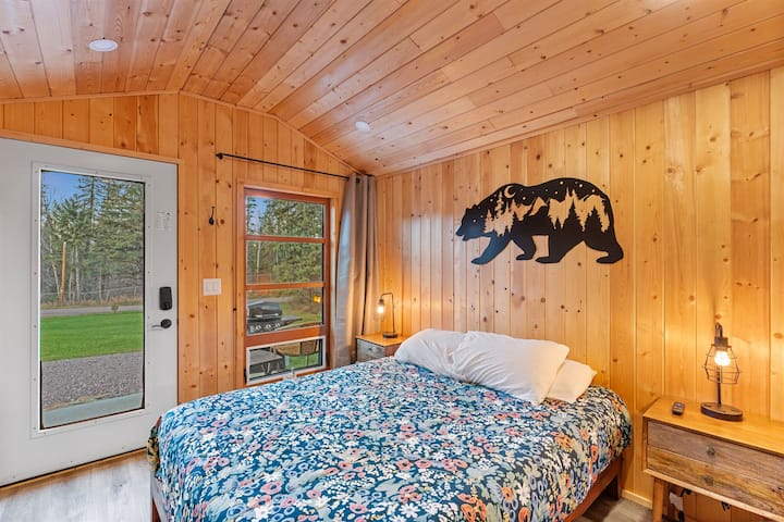 Little Bear Micro Cabin At Spotted Bear Retreat - Montana