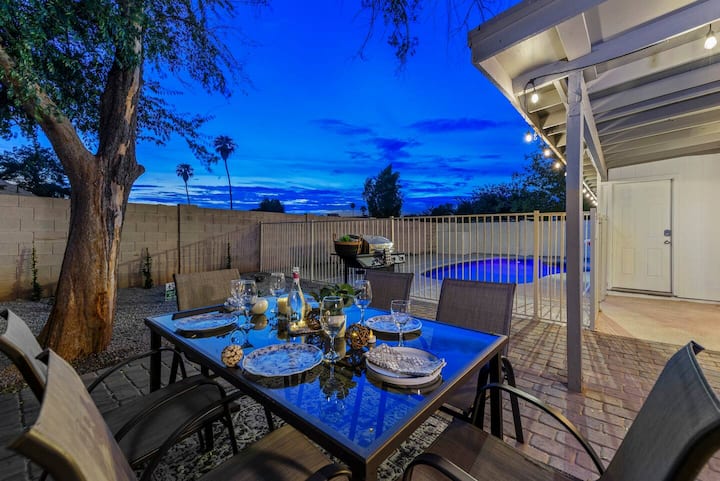 Splash In Your Private Free Heated Pool! - Glendale, AZ
