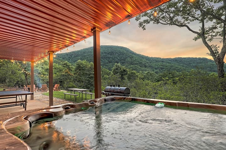 Serene Mountain Views W/ Sauna, Hot Tub, Fire Pit - Cleveland, GA
