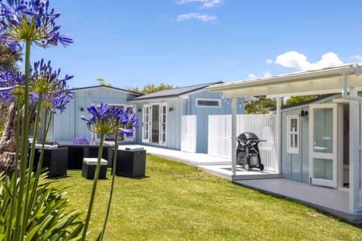 Coco Grove Oneroa – Luxury Beachside Escape - Waiheke Island