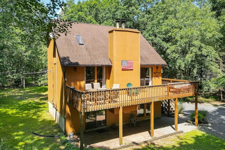 All-season 5br With Pool Access & Alfresco Deck - Jim Thorpe, PA