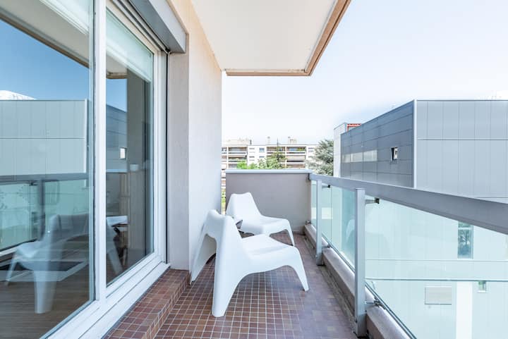 Le Nid Des Cedres - Studio Terrasse Montplaisir - Vénissieux