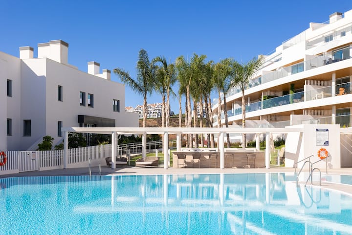 Lujoso ÁTico Con Terraza Privada Y Piscina Or79 - Calahonda