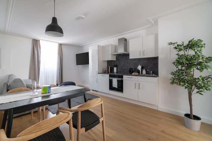 Baden-baden Bäderstr | One-bedroom Suite L (Lt) - Baden-Baden