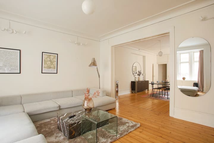 Large & Bright 3br Home W. Whirlpool Near Metro - Copenhaguen
