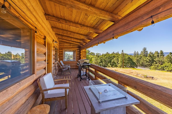 Rowland Log Cabin - Rustic Getaway - The Dalles, OR