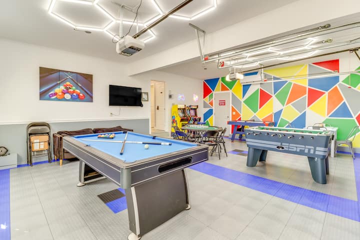 Hot Tub! Family Tobyhanna Getaway 12 Mi To Slopes - Tobyhanna, PA