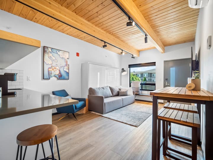 Lovely Loft Close To Kendall Yards Suite-2 - スポーカン, WA