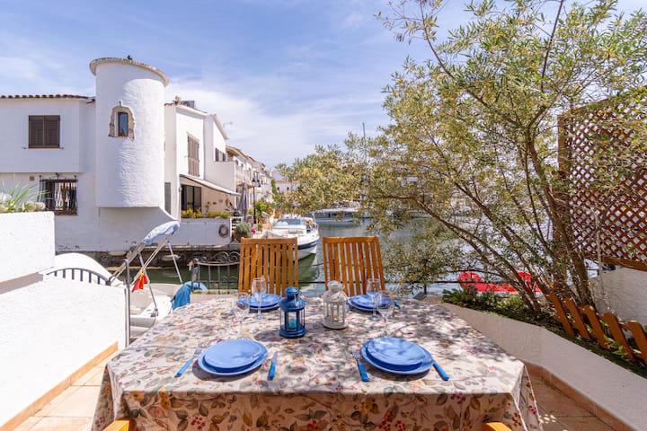 151-maison De Pêcheur Typique Avec Vue Sur Le Cana - Empuriabrava