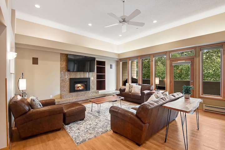 Lovely Views | Penthouse Condo | Walk To Lionshead - Vail, CO