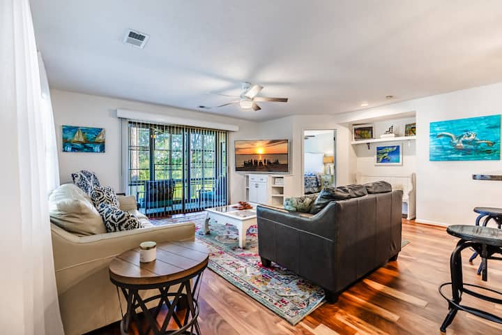 Turtle Cove Haven: Your Coastal Escape - Sunset Beach, NC
