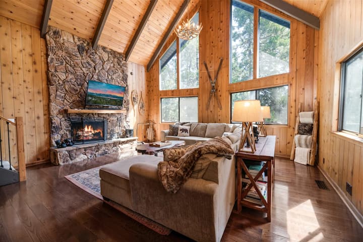 Gorgeous Lake House W/ Spa & Arcade Game Room! - Lake Arrowhead