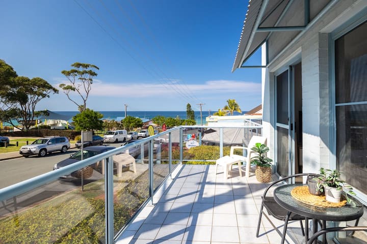 Breakers 6 - Ulladulla