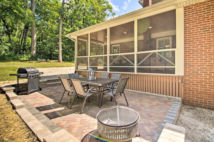Sun-lit Lake Geneva Sanctuary W/ Bbq Patio! - Lakeside Beach, Genoa City