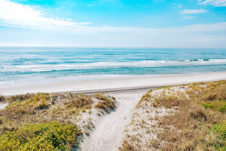 Beautiful Brigantine Condo - Walk To Beach! - Brigantine, NJ