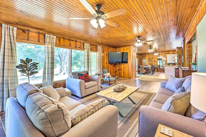 'Lochview Lodge' Idyllic Farmhouse In Grove! - Grove, OK