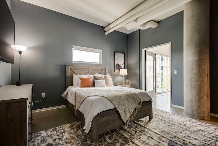 Sleek And Spacious Condo In East! - Nashville, GA