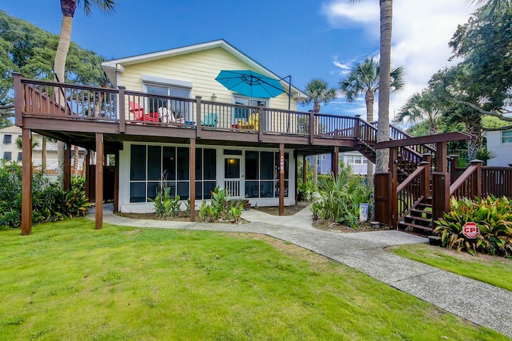Steps To Beach 2br | Patio | Tennis - Folly Beach