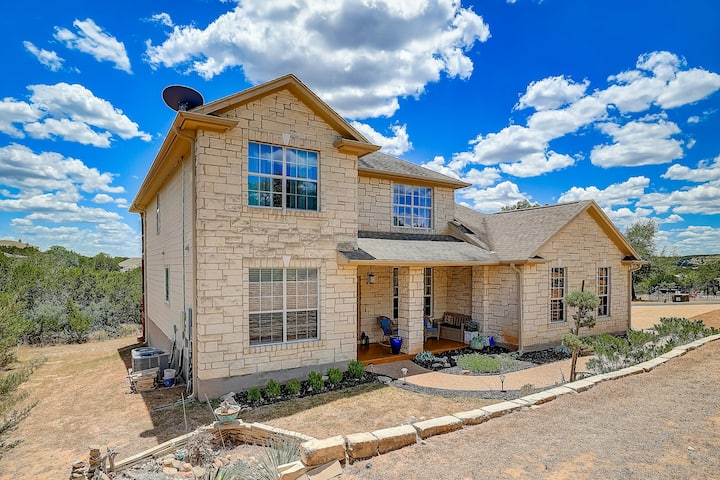Spacious 5br | Balcony | W/d - Lago Vista, TX