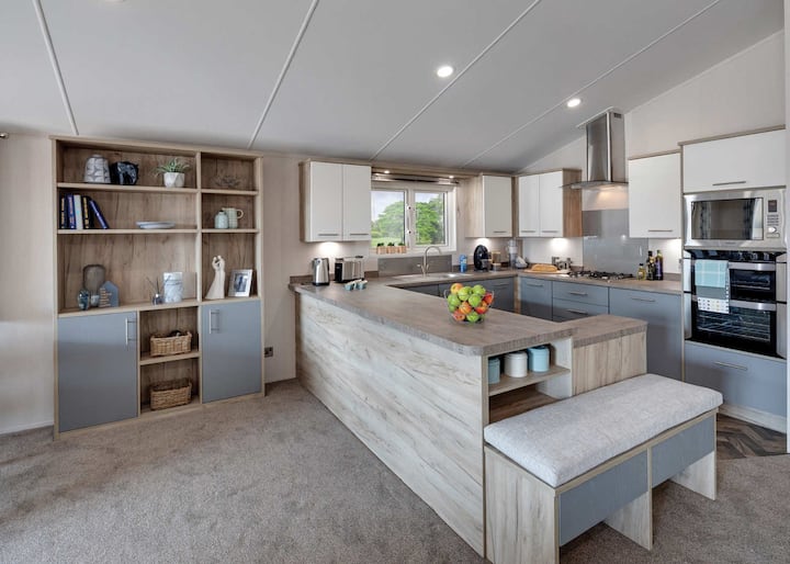 Platinum Lodge 4 Hot Tub - Skegness