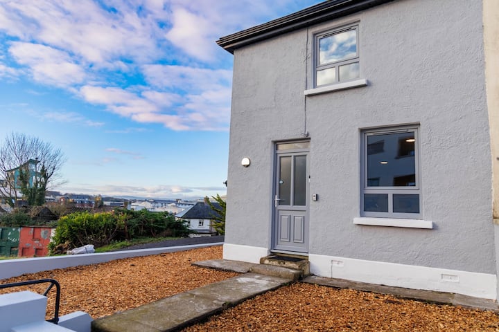 St. Edwards Hill-downtown Style + Classic Elegance - Sligo