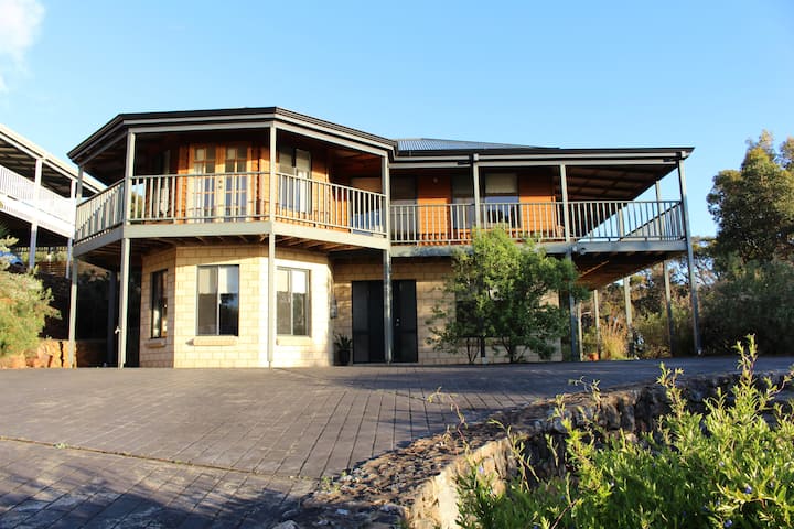 Waterside View Has Views Up And Down The Blackwood River - Augusta