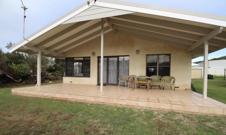 Jen’s Beach House -An Easy Walk To The Ocean And The Colourpatch Cafe By The River - Augusta