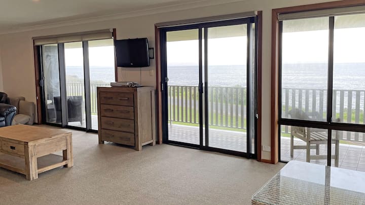 Augusta Beachfront Accommodation - Watch The Whales Go Past Or Over The Road For A Swim - Augusta