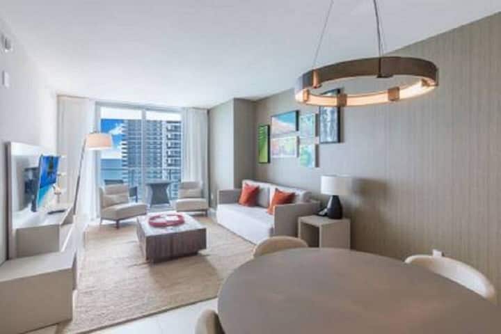 Lyfe Beach Residences Amazing 1 Bdrm Oceanview - Hallandale Beach, FL