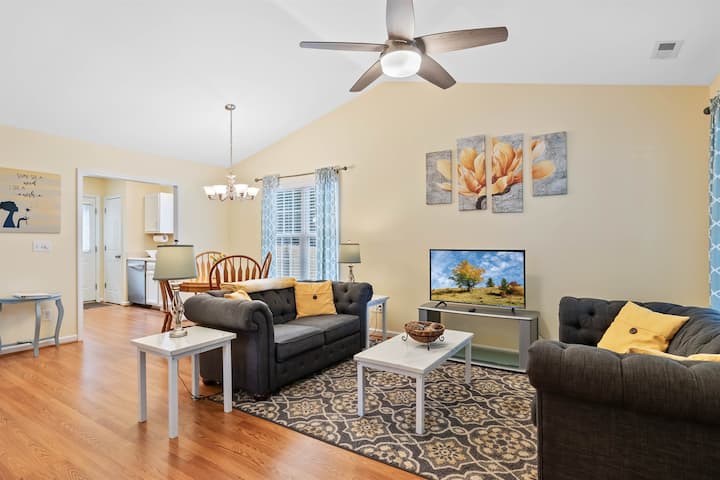 Pet Friendly * Fenced Yard * Downtown - Wake Forest, NC