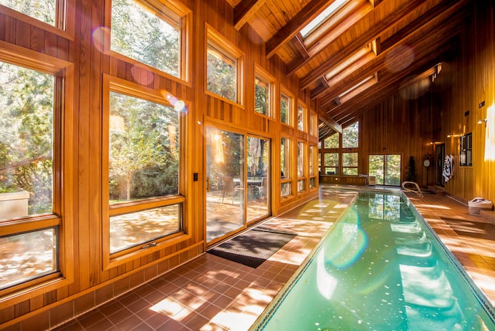 Sunriver By Avantstay | Modern Home W/ Indoor Pool - Sunriver, OR