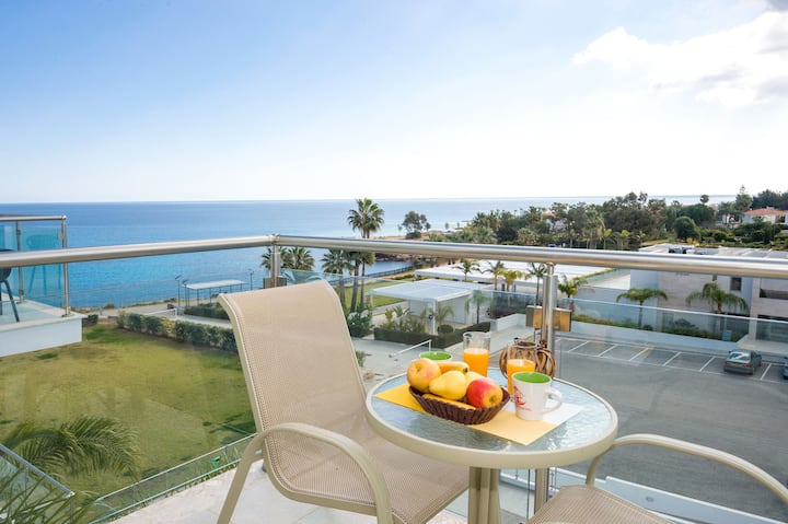 Laila - Coralli Beachfront, Sea View Apartment - 阿依納帕