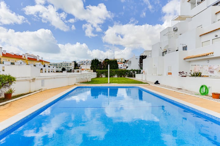 Comfortable T1 W/ Pool • Albufeira Centre - Albufeira
