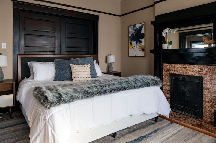 River Town Retreat Near Semo By Staylage - Cape Girardeau, MO