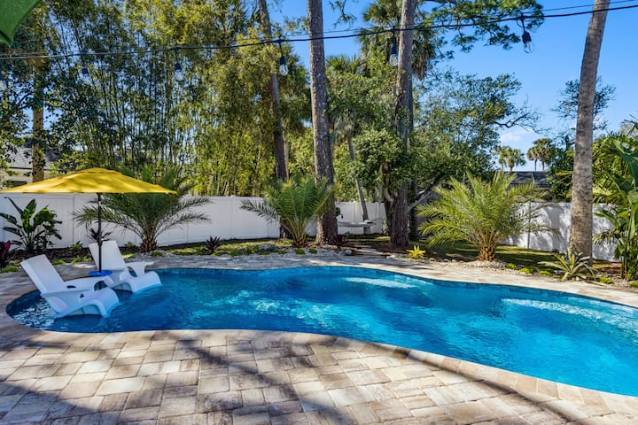 Heated Pool! Bikes, Game Room, & More! - Jacksonville Beach, FL