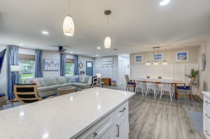 Heated Pool! Bikes, Game Room, & More! - Jacksonville Beach, FL