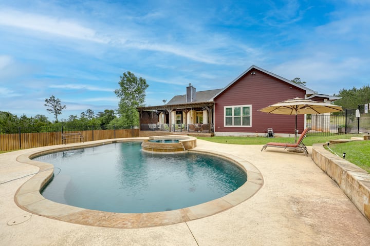 Pool & Hot Tub In Sunny Smithville Getaway! - Smithville, TX
