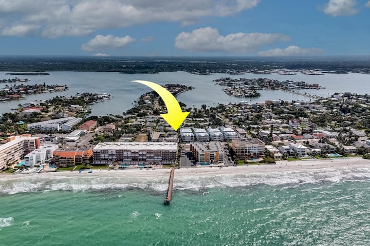 1 Bed Condo Steps From The Beach - Redington Beach